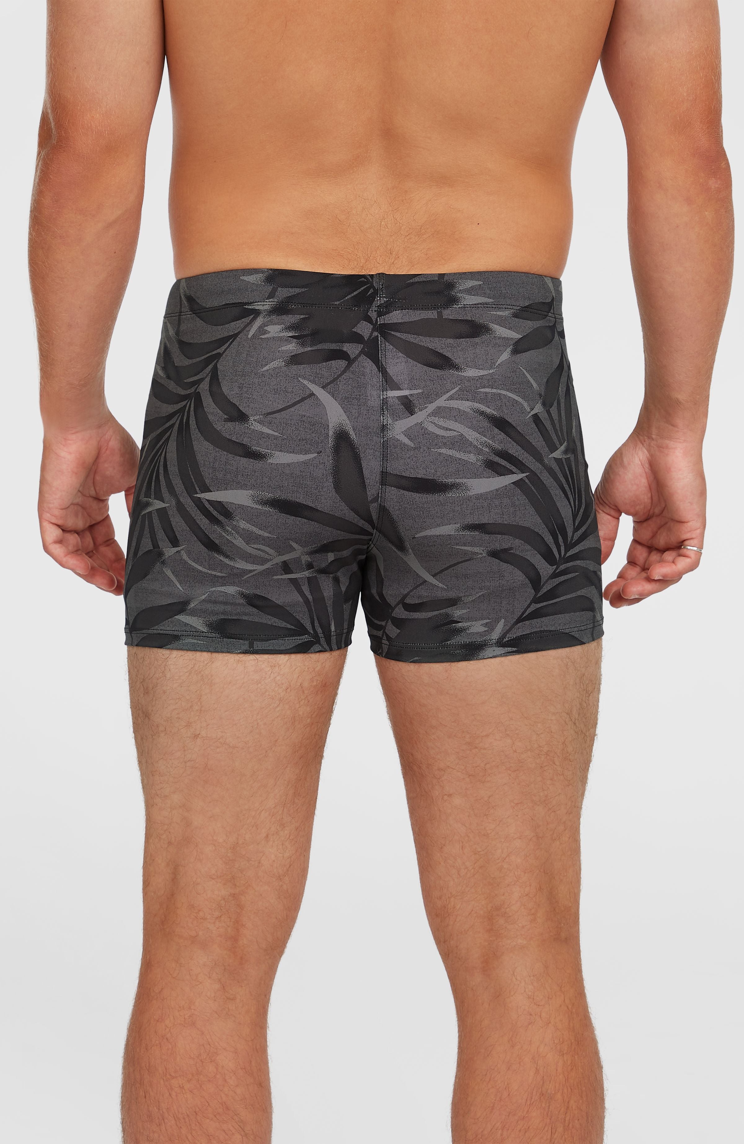 Essentials Floral Racer | Black Dipped Leaves – O'Neill UK